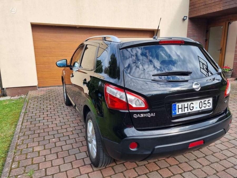 Melns Nissan Qashqai 2010 Kauņa, ar dzinēja tilpumu 2.00 L un nobraukumu 311 tūkst. km par 4200 €, foto 1 vietnē AUTOMOTO.COM.LV