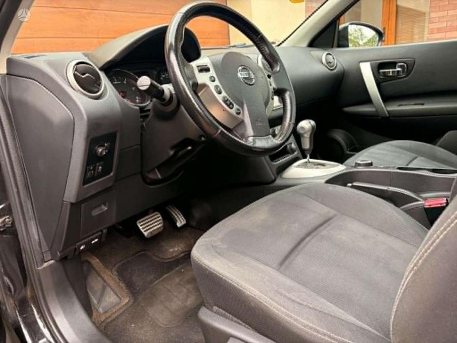 Melns Nissan Qashqai 2010 Kauņa, ar dzinēja tilpumu 2.00 L un nobraukumu 311 tūkst. km par 4200 €, foto 5 vietnē AUTOMOTO.COM.LV