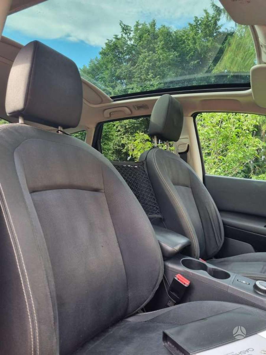 Melns Nissan Qashqai 2010 Kauņa, ar dzinēja tilpumu 2.00 L un nobraukumu 311 tūkst. km par 4200 €, foto 7 vietnē AUTOMOTO.COM.LV