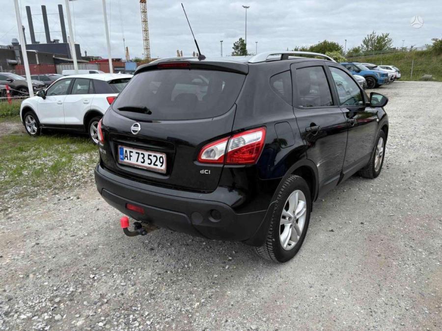 Melns Nissan Qashqai 2010 Viļņa, ar dzinēja tilpumu 1.46 L un nobraukumu 302 tūkst. km par 3700 €, foto 6 vietnē AUTOMOTO.COM.LV