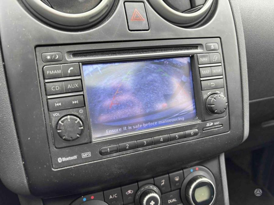 Melns Nissan Qashqai 2010 Viļņa, ar dzinēja tilpumu 1.46 L un nobraukumu 302 tūkst. km par 3700 €, foto 12 vietnē AUTOMOTO.COM.LV