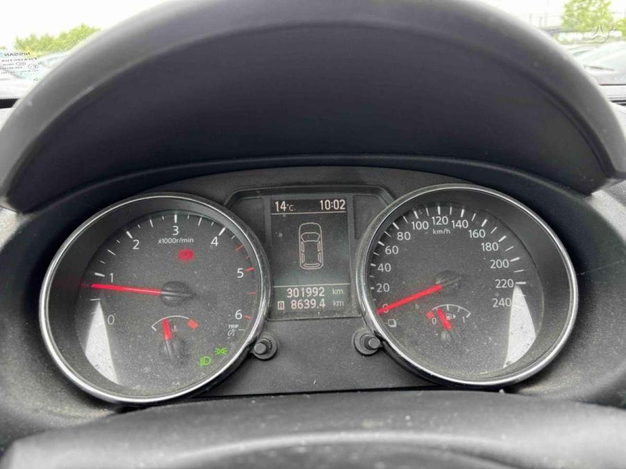 Melns Nissan Qashqai 2010 Viļņa, ar dzinēja tilpumu 1.46 L un nobraukumu 302 tūkst. km par 3700 €, foto 16 vietnē AUTOMOTO.COM.LV