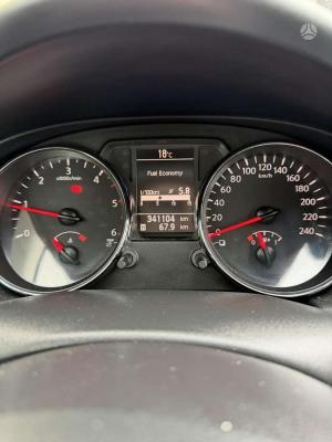 Black Nissan Qashqai 2010 in Siauliai, with an engine capacity of 1.46 L and mileage of 341 thousand km for 4600 €, photo 18 on AUTOMOTO.COM.LV