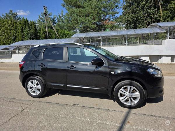 Melns Nissan Qashqai 2010 Marijampole, ar dzinēja tilpumu 2.00 L un nobraukumu 189 tūkst. km par 4990 €, foto 1 vietnē AUTOMOTO.COM.LV