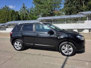 Black Nissan Qashqai 2010 in Marijampole, with an engine capacity of 2.00 L and mileage of 189 thousand km for 4990 €, photo  on AUTOMOTO.COM.LV