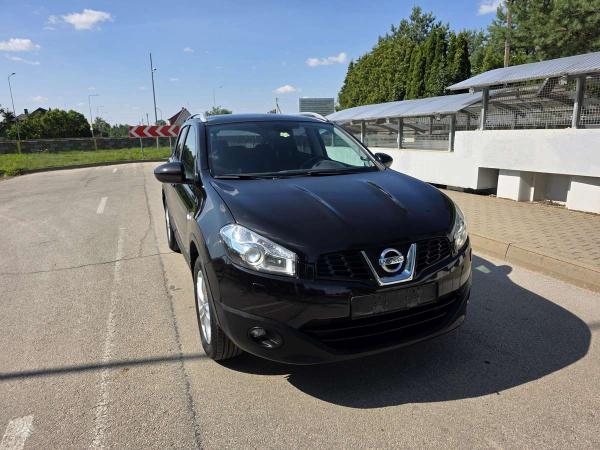 Melns Nissan Qashqai 2010 Marijampole, ar dzinēja tilpumu 2.00 L un nobraukumu 189 tūkst. km par 4990 €, foto 4 vietnē AUTOMOTO.COM.LV