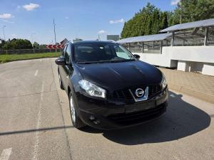 Black Nissan Qashqai 2010 in Marijampole, with an engine capacity of 2.00 L and mileage of 189 thousand km for 4990 €, photo 5 on AUTOMOTO.COM.LV