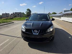 Black Nissan Qashqai 2010 in Marijampole, with an engine capacity of 2.00 L and mileage of 189 thousand km for 4990 €, photo 6 on AUTOMOTO.COM.LV