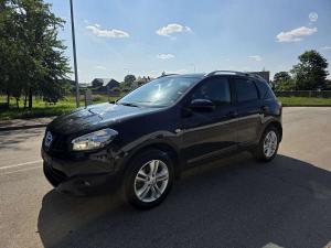 Black Nissan Qashqai 2010 in Marijampole, with an engine capacity of 2.00 L and mileage of 189 thousand km for 4990 €, photo 8 on AUTOMOTO.COM.LV