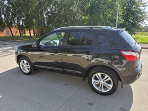 Black Nissan Qashqai 2010 in Marijampole, with an engine capacity of 2.00 L and mileage of 189 thousand km for 4990 €, photo 11 on AUTOMOTO.COM.LV