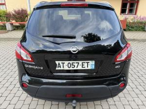 Black Nissan Qashqai 2010 in Riga, with an engine capacity of 2.00 L and mileage of 236 thousand km for 6250 €, photo 6 on AUTOMOTO.COM.LV