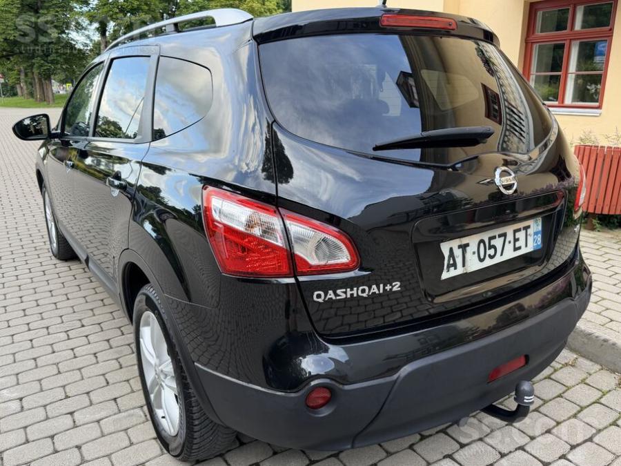 Black Nissan Qashqai 2010 in Riga, with an engine capacity of 2.00 L and mileage of 236 thousand km for 6250 €, photo 10 on AUTOMOTO.COM.LV