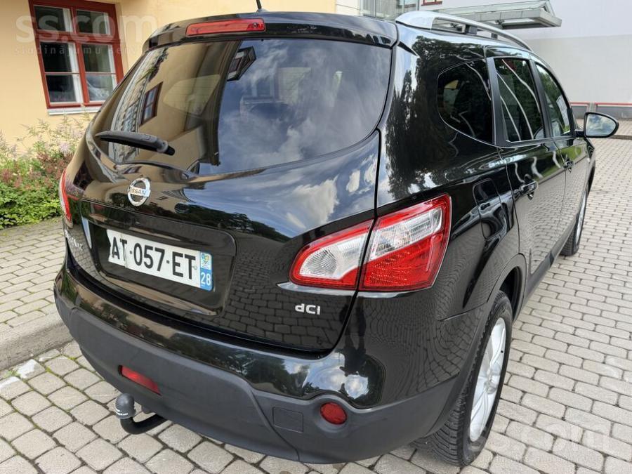 Black Nissan Qashqai 2010 in Riga, with an engine capacity of 2.00 L and mileage of 236 thousand km for 6250 €, photo 13 on AUTOMOTO.COM.LV