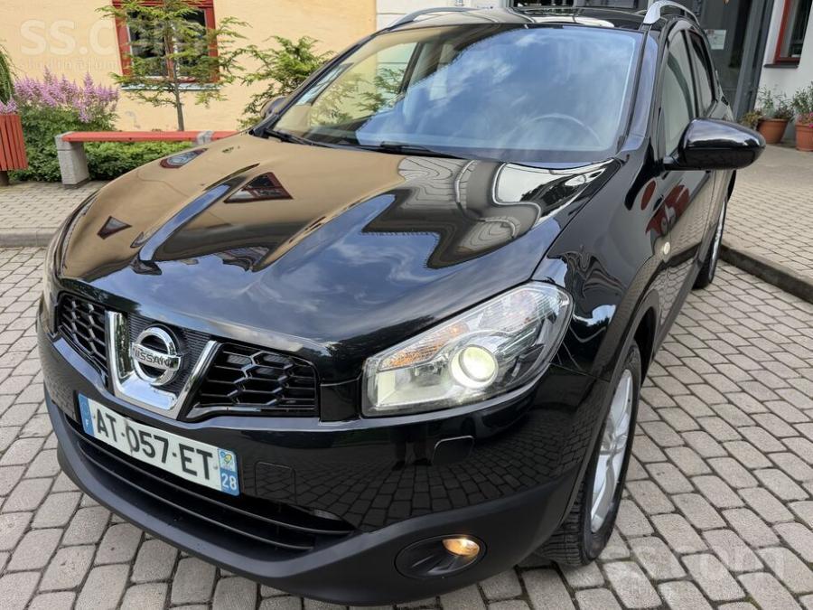 Black Nissan Qashqai 2010 in Riga, with an engine capacity of 2.00 L and mileage of 236 thousand km for 6250 €, photo 14 on AUTOMOTO.COM.LV