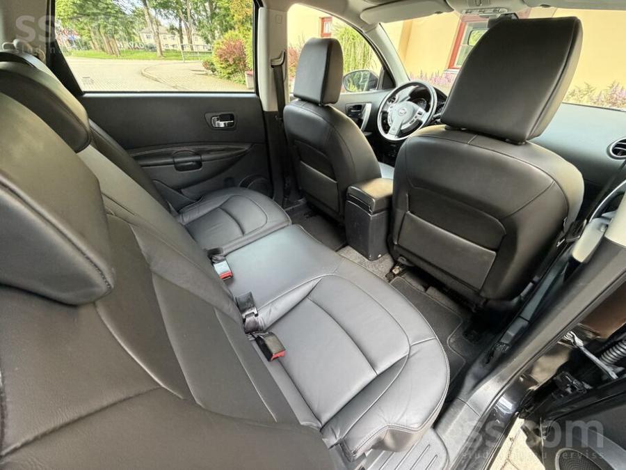 Black Nissan Qashqai 2010 in Riga, with an engine capacity of 2.00 L and mileage of 236 thousand km for 6250 €, photo 17 on AUTOMOTO.COM.LV