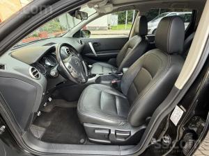Black Nissan Qashqai 2010 in Riga, with an engine capacity of 2.00 L and mileage of 236 thousand km for 6250 €, photo 20 on AUTOMOTO.COM.LV