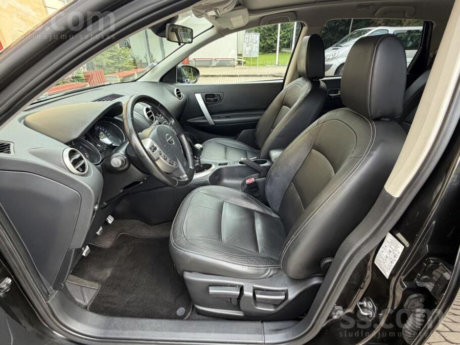 Black Nissan Qashqai 2010 in Riga, with an engine capacity of 2.00 L and mileage of 236 thousand km for 6250 €, photo 20 on AUTOMOTO.COM.LV