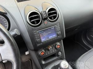 Black Nissan Qashqai 2010 in Riga, with an engine capacity of 2.00 L and mileage of 236 thousand km for 6250 €, photo 26 on AUTOMOTO.COM.LV