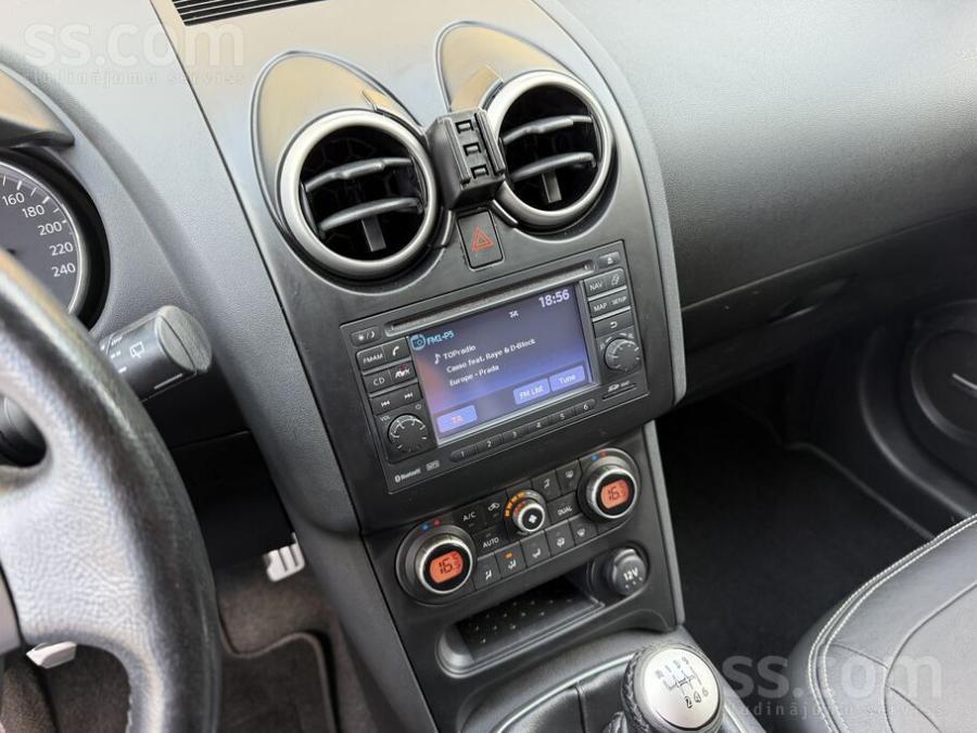 Black Nissan Qashqai 2010 in Riga, with an engine capacity of 2.00 L and mileage of 236 thousand km for 6250 €, photo 26 on AUTOMOTO.COM.LV