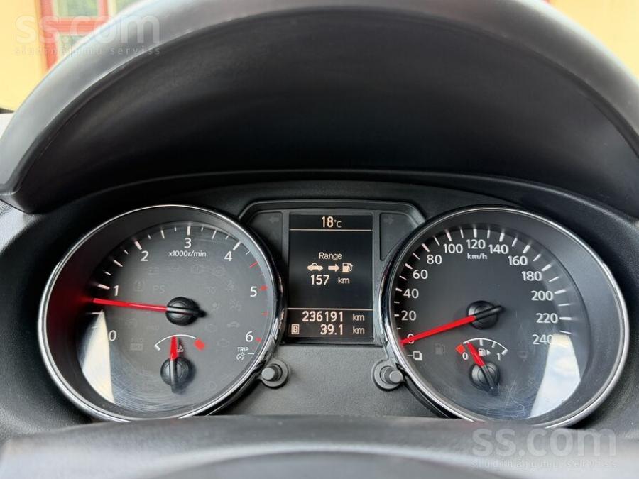 Black Nissan Qashqai 2010 in Riga, with an engine capacity of 2.00 L and mileage of 236 thousand km for 6250 €, photo 28 on AUTOMOTO.COM.LV