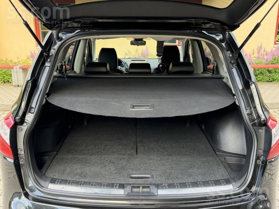 Black Nissan Qashqai 2010 in Riga, with an engine capacity of 2.00 L and mileage of 236 thousand km for 6250 €, photo 32 on AUTOMOTO.COM.LV