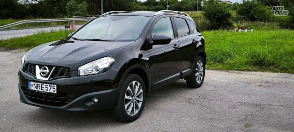 Melns Nissan Qashqai 2010 Šauļi, ar dzinēja tilpumu 1.50 L un nobraukumu 177 tūkst. km par 4900 €, foto 1 vietnē AUTOMOTO.COM.LV