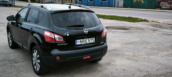 Melns Nissan Qashqai 2010 Šauļi, ar dzinēja tilpumu 1.50 L un nobraukumu 177 tūkst. km par 4900 €, foto 2 vietnē AUTOMOTO.COM.LV
