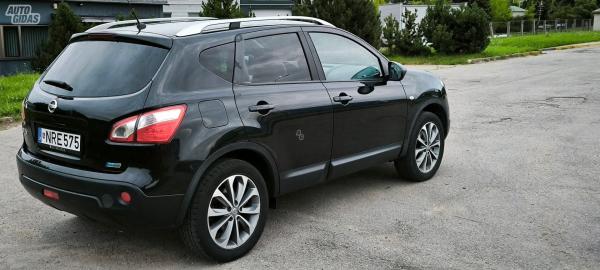 Melns Nissan Qashqai 2010 Šauļi, ar dzinēja tilpumu 1.50 L un nobraukumu 177 tūkst. km par 4900 €, foto 3 vietnē AUTOMOTO.COM.LV