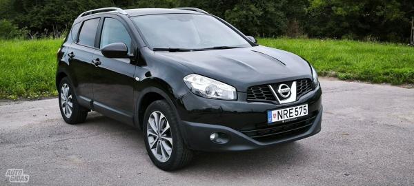 Melns Nissan Qashqai 2010 Šauļi, ar dzinēja tilpumu 1.50 L un nobraukumu 177 tūkst. km par 4900 €, foto 4 vietnē AUTOMOTO.COM.LV