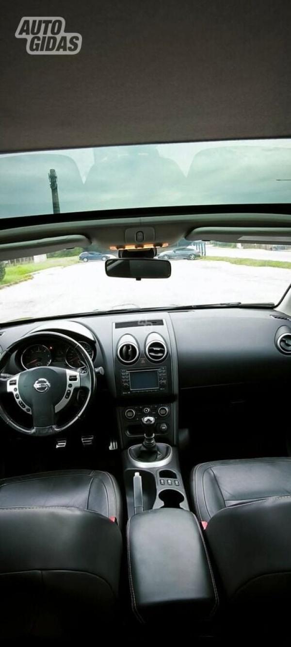 Melns Nissan Qashqai 2010 Šauļi, ar dzinēja tilpumu 1.50 L un nobraukumu 177 tūkst. km par 4900 €, foto 10 vietnē AUTOMOTO.COM.LV