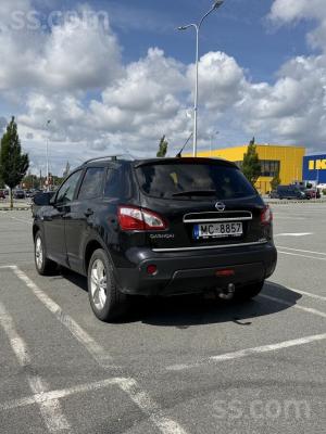 Melns Nissan Qashqai 2010 Rīga, ar dzinēja tilpumu 1.50 L un nobraukumu 241 tūkst. km par 4900 €, foto 5 vietnē AUTOMOTO.COM.LV