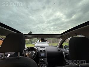 Melns Nissan Qashqai 2010 Rīga, ar dzinēja tilpumu 1.50 L un nobraukumu 241 tūkst. km par 4900 €, foto 9 vietnē AUTOMOTO.COM.LV