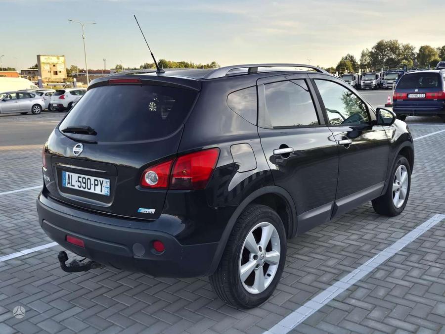Melns Nissan Qashqai 2010 Tauragė, ar dzinēja tilpumu 1.46 L un nobraukumu 250 tūkst. km par 3500 €, foto 4 vietnē AUTOMOTO.COM.LV