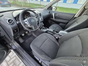 Melns Nissan Qashqai 2010 Tauragė, ar dzinēja tilpumu 1.46 L un nobraukumu 250 tūkst. km par 3500 €, foto 6 vietnē AUTOMOTO.COM.LV