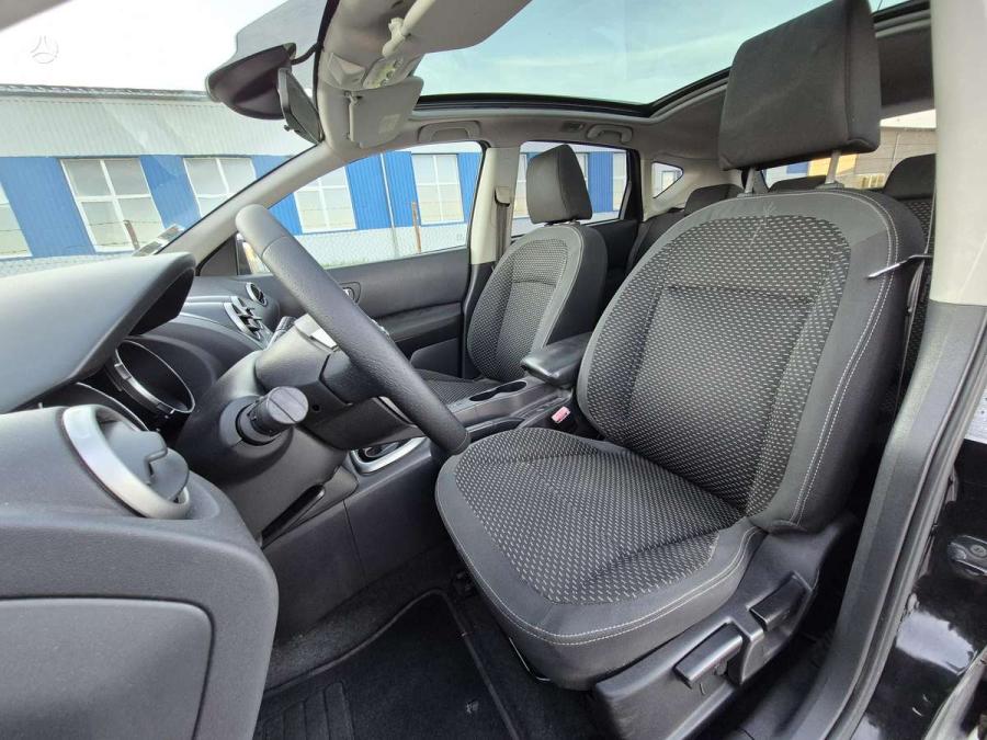 Melns Nissan Qashqai 2010 Tauragė, ar dzinēja tilpumu 1.46 L un nobraukumu 250 tūkst. km par 3500 €, foto 7 vietnē AUTOMOTO.COM.LV