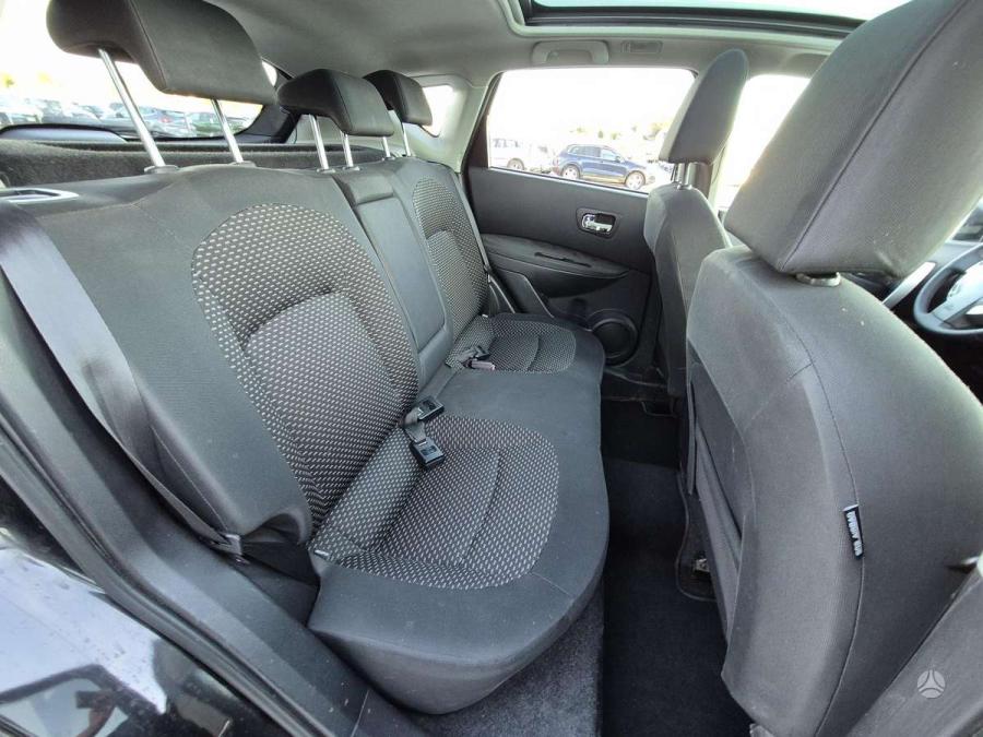 Melns Nissan Qashqai 2010 Tauragė, ar dzinēja tilpumu 1.46 L un nobraukumu 250 tūkst. km par 3500 €, foto 8 vietnē AUTOMOTO.COM.LV