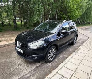 Black Nissan Qashqai 2010 in Vilnius, with an engine capacity of 2.00 L and mileage of 237 thousand km for 5000 €, photo  on AUTOMOTO.COM.LV