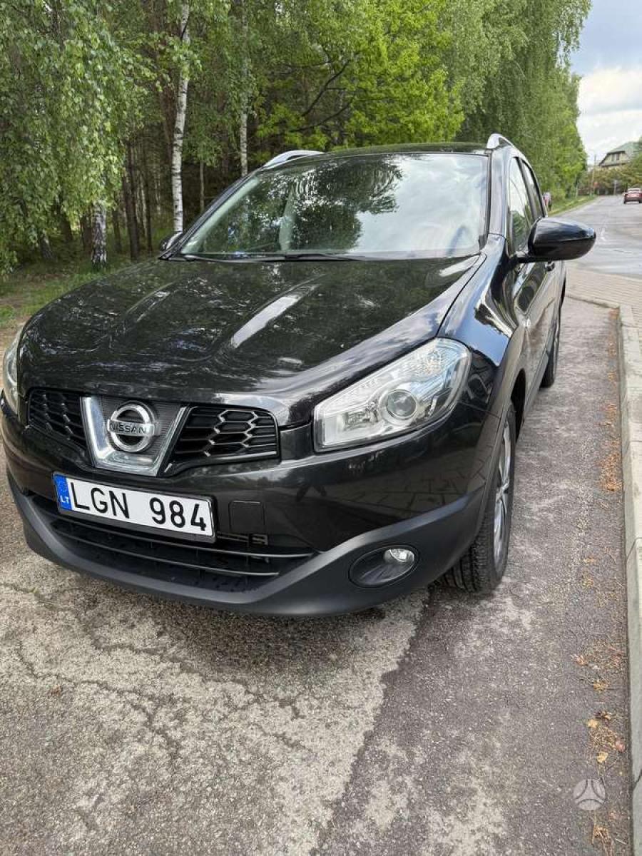 Black Nissan Qashqai 2010 in Vilnius, with an engine capacity of 2.00 L and mileage of 237 thousand km for 5000 €, photo 7 on AUTOMOTO.COM.LV