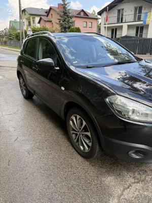 Black Nissan Qashqai 2010 in Vilnius, with an engine capacity of 2.00 L and mileage of 237 thousand km for 5000 €, photo 15 on AUTOMOTO.COM.LV