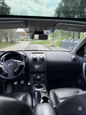 Black Nissan Qashqai 2010 in Vilnius, with an engine capacity of 2.00 L and mileage of 237 thousand km for 5000 €, photo 17 on AUTOMOTO.COM.LV