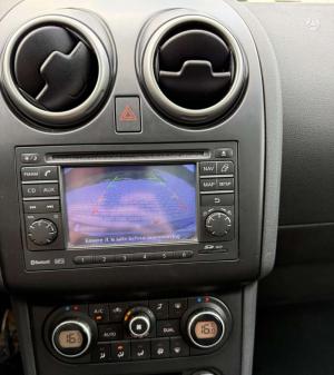 Black Nissan Qashqai 2010 in Vilnius, with an engine capacity of 2.00 L and mileage of 237 thousand km for 5000 €, photo 19 on AUTOMOTO.COM.LV