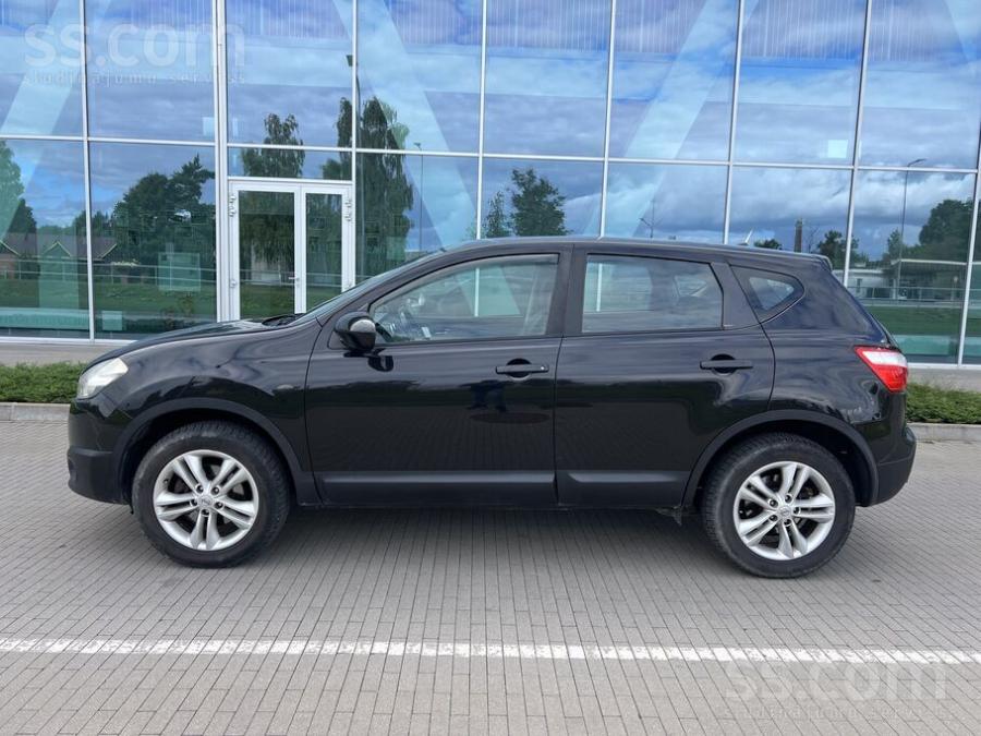 Melns Nissan Qashqai 2010 Rēzekne, ar dzinēja tilpumu 1.50 L un nobraukumu 0 tūkst. km par 4990 €, foto 6 vietnē AUTOMOTO.COM.LV