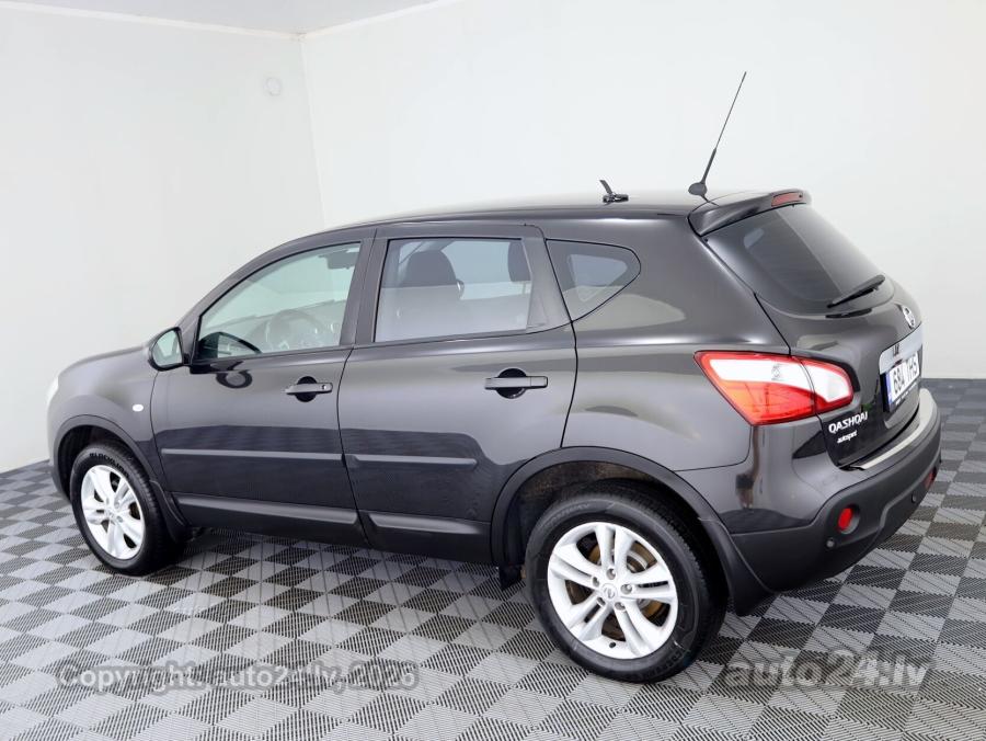 Черный Ниссан Кашкай 2010 в Таллин, объемом двигателя 2.00 л и пробегом 244 тыс. км за 1499 €, фото 5 на AUTOMOTO.COM.LV