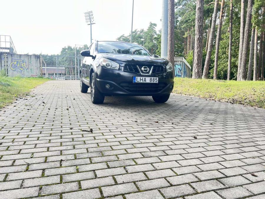 Melns Nissan Qashqai 2010 Kauņa, ar dzinēja tilpumu 1.46 L un nobraukumu 257 tūkst. km par 4300 €, foto 5 vietnē AUTOMOTO.COM.LV