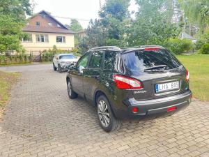 Melns Nissan Qashqai 2010 Kauņa, ar dzinēja tilpumu 1.46 L un nobraukumu 257 tūkst. km par 4300 €, foto 9 vietnē AUTOMOTO.COM.LV