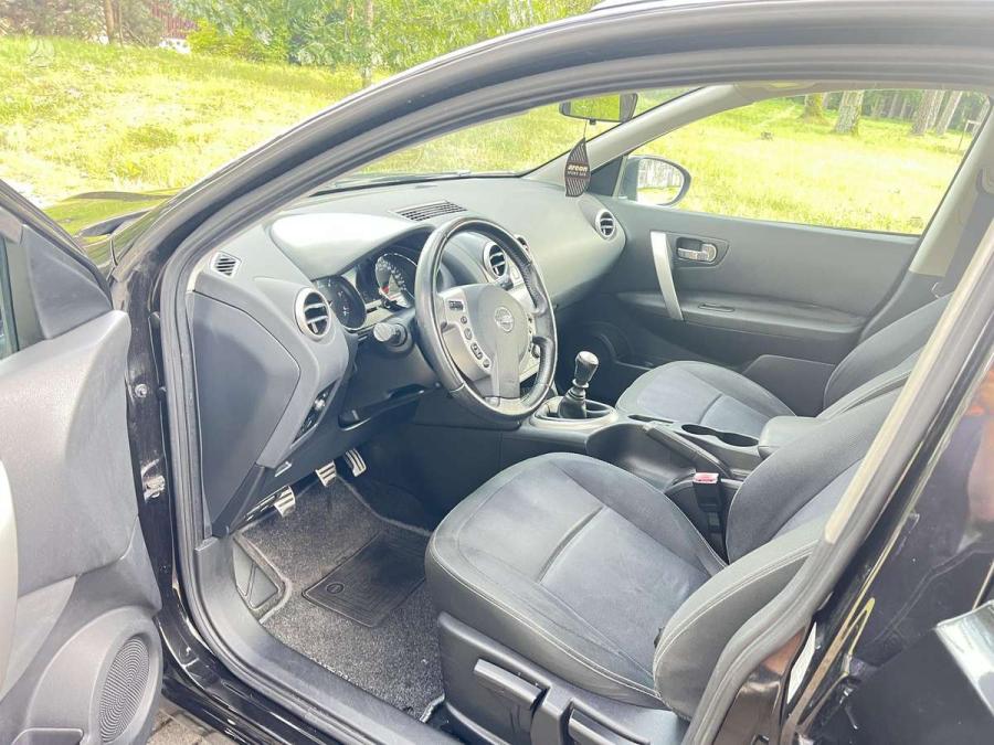 Melns Nissan Qashqai 2010 Kauņa, ar dzinēja tilpumu 1.46 L un nobraukumu 257 tūkst. km par 4300 €, foto 13 vietnē AUTOMOTO.COM.LV