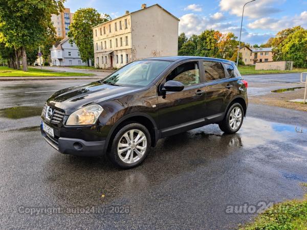 Nissan Qashqai 2010 Narva vietnÄ Melns Nissan Qashqai 2010 Narva, ar dzinÄja tilpumu 2.00 L un nobraukumu 253 tÅ«kst. km par 2500 ā¬, foto 4 vietnÄ AUTOMOTO.COM.LV
