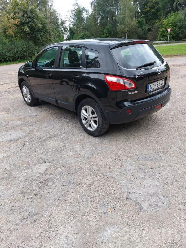 Melns Nissan Qashqai 2010 Krāslava, ar dzinēja tilpumu 1.50 L un nobraukumu 239 tūkst. km par 2750 €, foto 3 vietnē AUTOMOTO.COM.LV