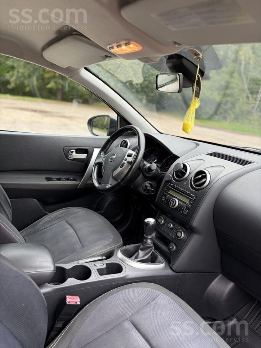 Melns Nissan Qashqai 2010 Krāslava, ar dzinēja tilpumu 1.50 L un nobraukumu 239 tūkst. km par 2750 €, foto 10 vietnē AUTOMOTO.COM.LV
