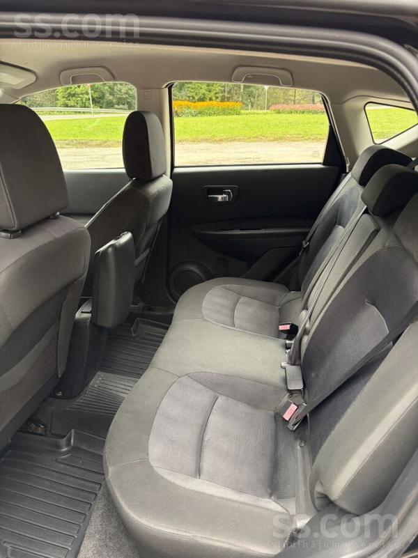 Melns Nissan Qashqai 2010 Krāslava, ar dzinēja tilpumu 1.50 L un nobraukumu 239 tūkst. km par 2750 €, foto 11 vietnē AUTOMOTO.COM.LV